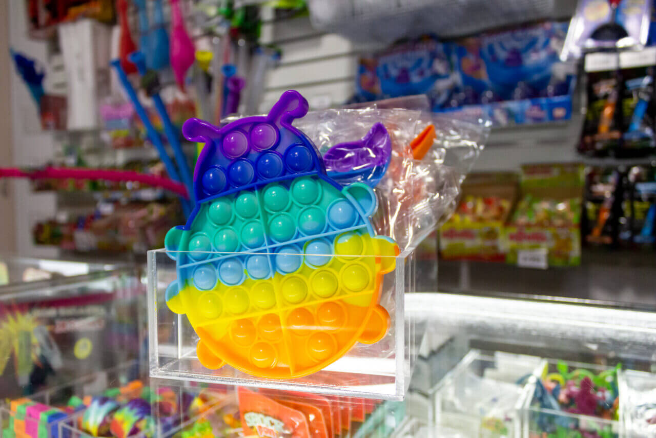 Bubble Popper Rainbow Icon - Funtastic Novelties, Inc.